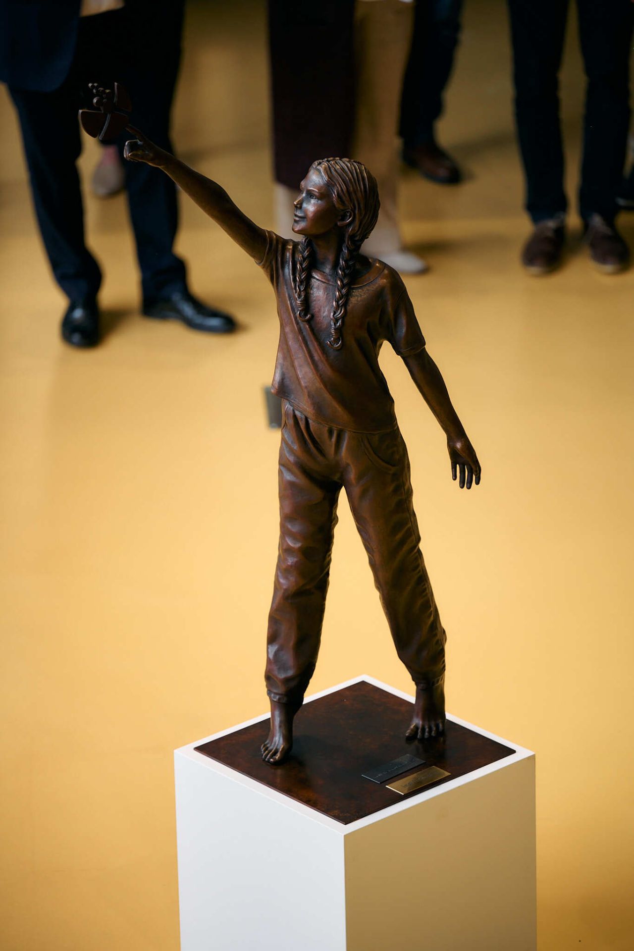 Nanoform unveils new patient statue – Nanoform small is powerful